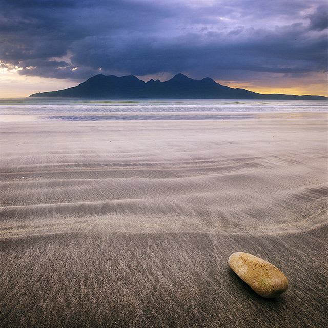 Bay of Laig, Isle of Eigg, Scotland photo on Sunsurfer