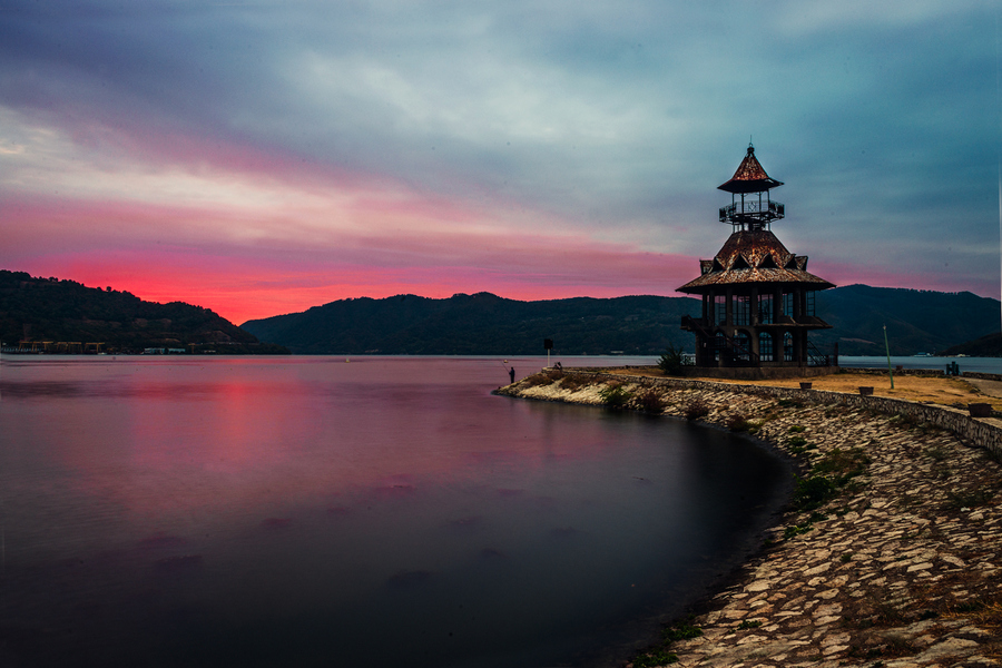 Sunrise in Orsova, Romania photo on Sunsurfer